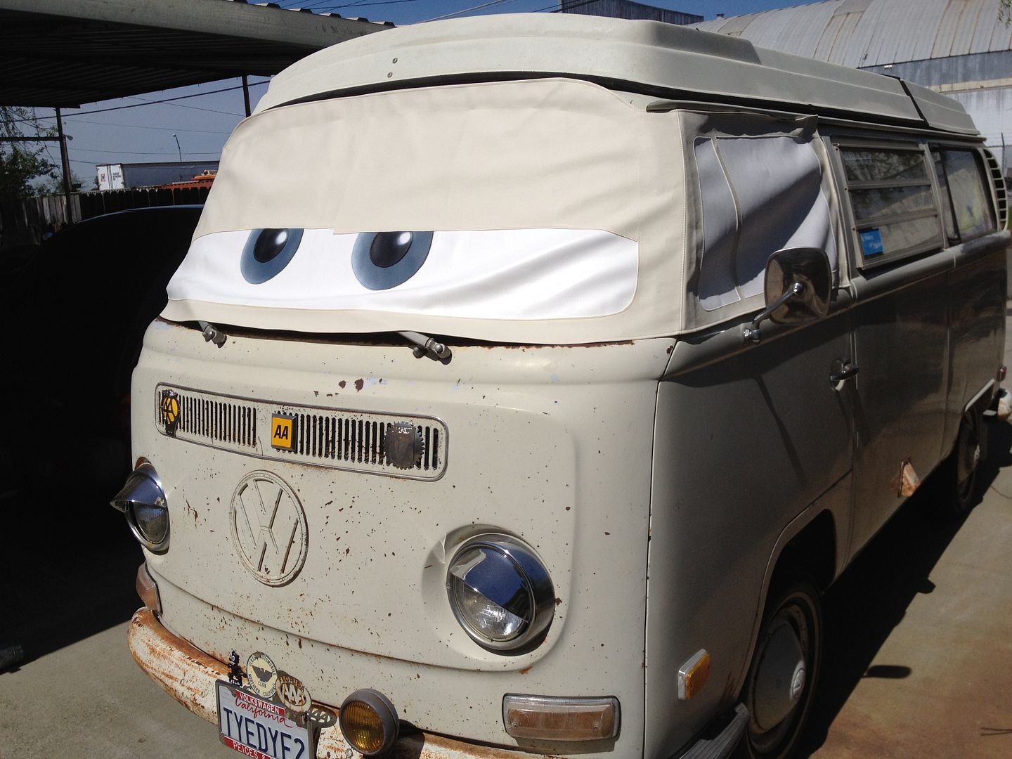 TheSamba.com :: Bay Window Bus - View topic - Cartoon Windshield Shade.